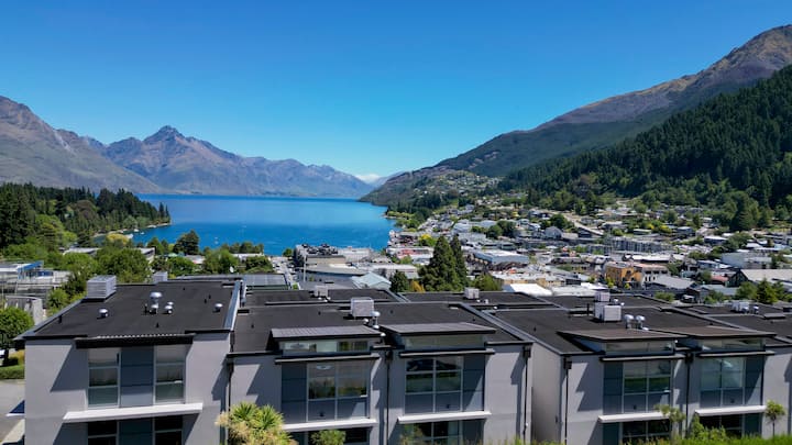 Luxury In Downtown Queenstown: The Beeches - Queenstown