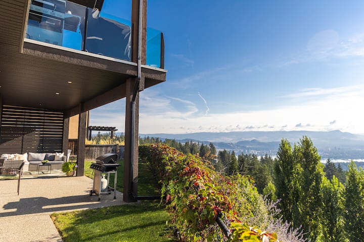 City Lights Hillside Retreat - West Kelowna