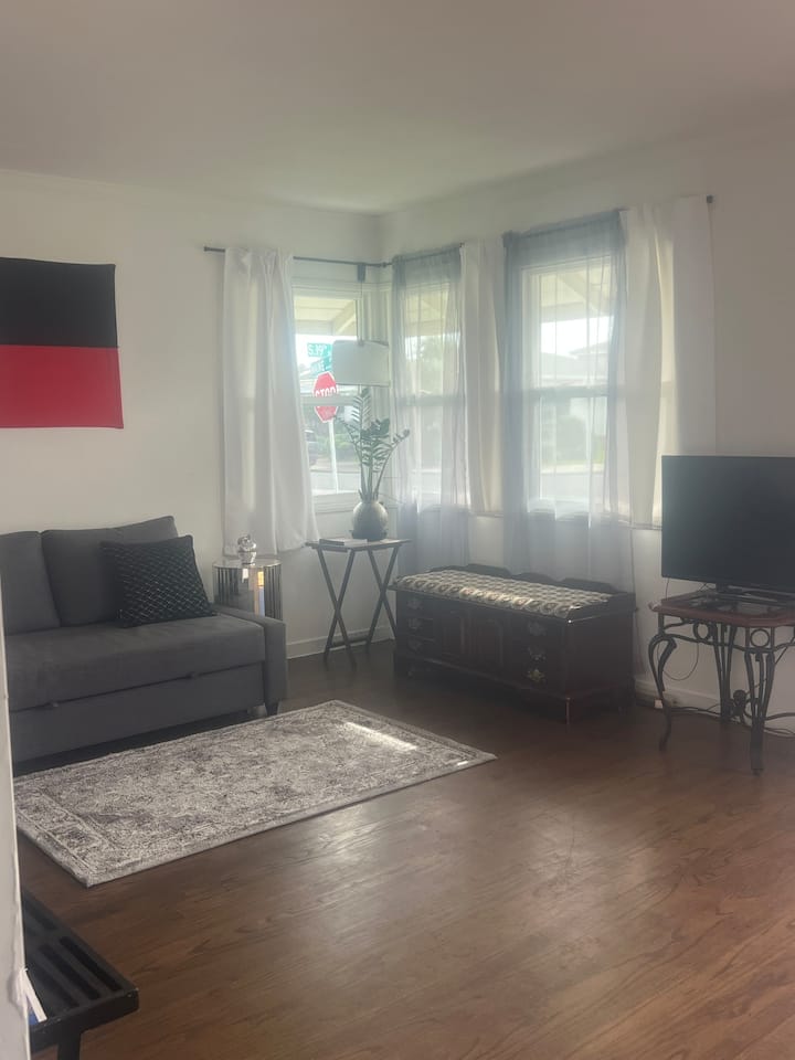 Quaint Corner Cottage, A Charming Getaway! - Berkeley, CA