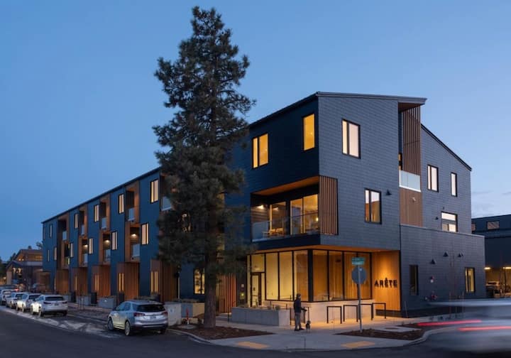 Arete Condos In Bend's Nw Crossing (30 Day Min) - Bend, OR