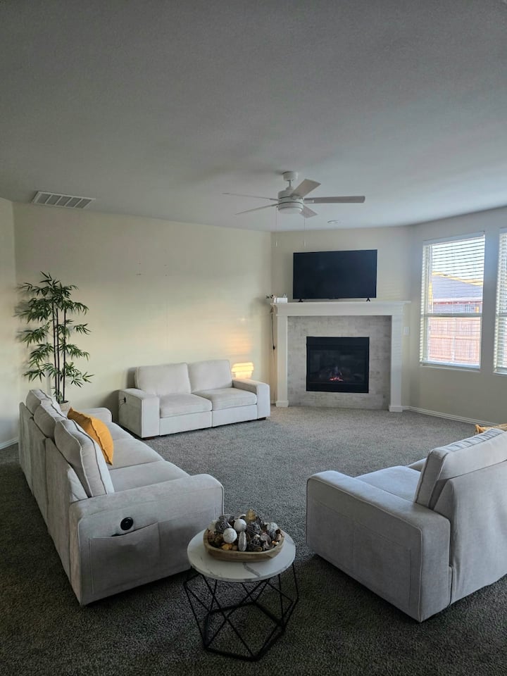 “Casa Familiar Premium” - Odessa, TX