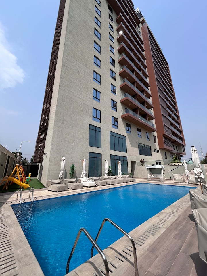 Modern Studio | Pool, Gym & Parking | Airport - Ghána