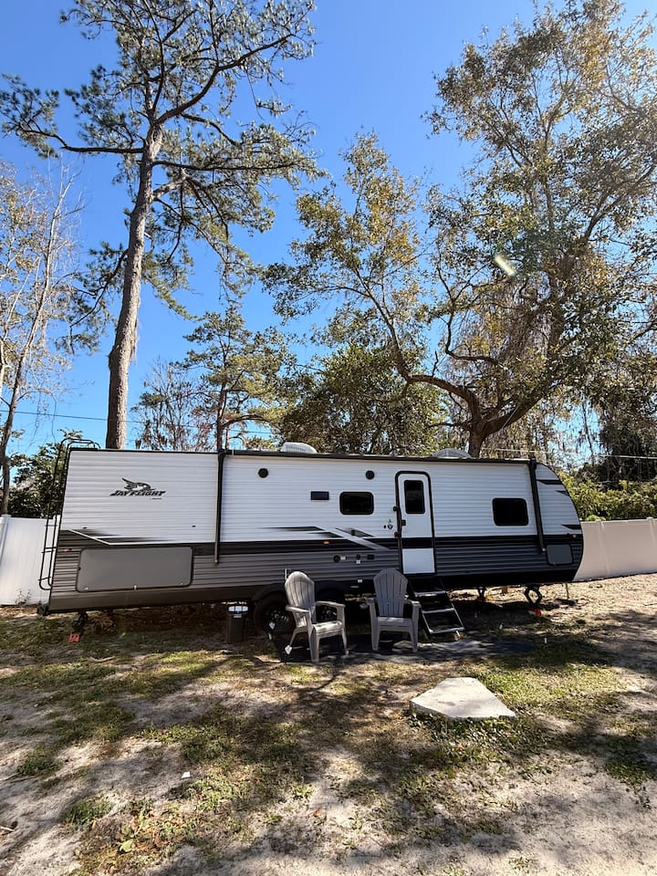 Charming Rv Getaway In The Heart Of Gainesville - Gainesville, FL