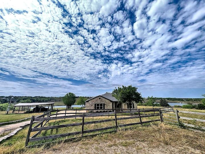 Our Lakeside Peace In Hutto - Pflugerville, TX