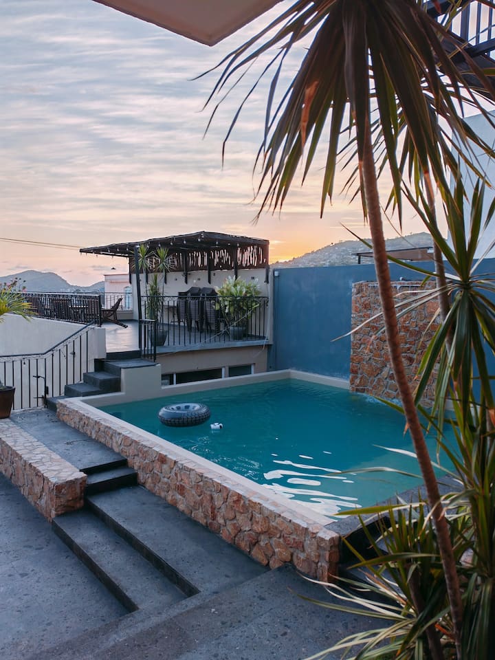 La Casa De Piedra - Zihuatanejo