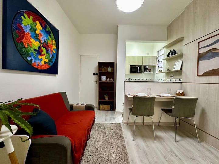 Hospede-se Com Conforto No Coração De Bh - Belo Horizonte