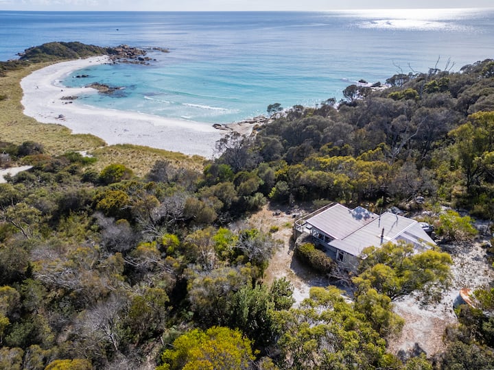 The Shack - Beachside At Binalong - St Helens