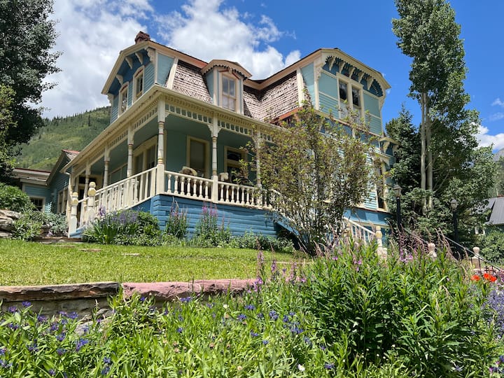 3 Large Rooms - Silverton, CO
