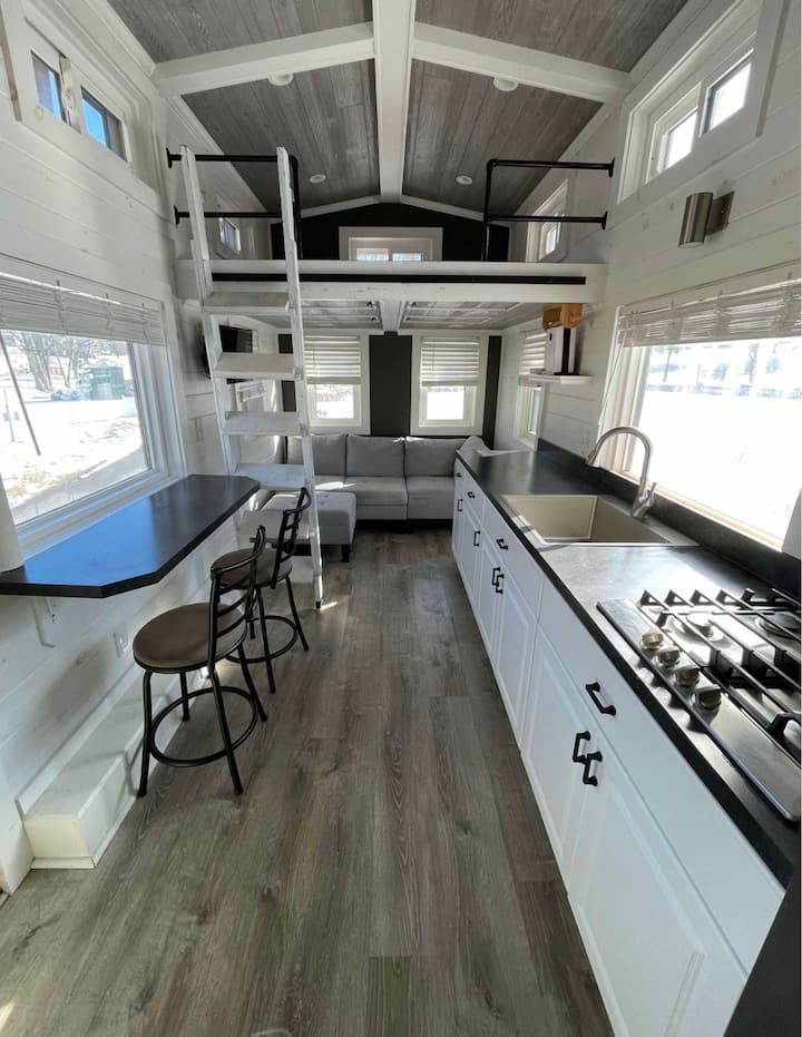 Cozy Tiny Home—stay Small & Relax Big - Maine, NY