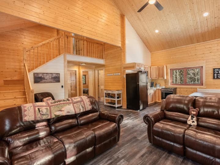 Copper House 3 Bed 1.5 Bath 20 Min To Yellowstone - Henrys Lake, ID