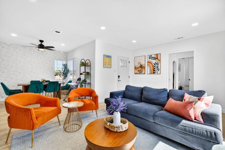 The Eclipse Escape | Games, Billiard & Night Vibes - Cypress, CA