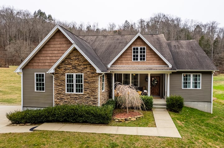 Sanctuary At Creek Crossing - Entire Home - Osaka, VA