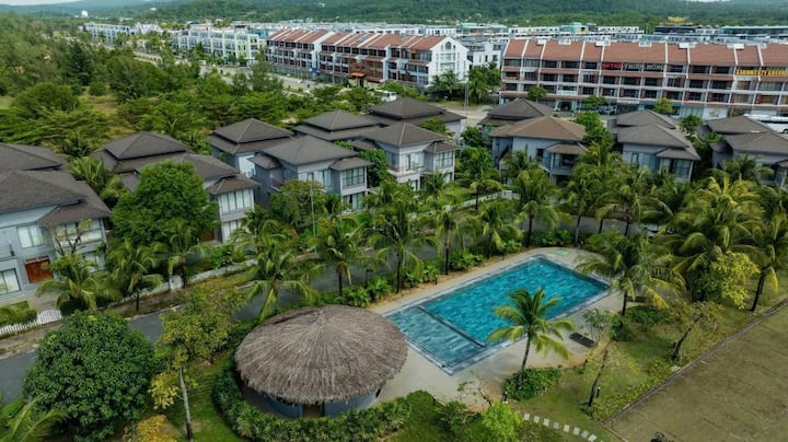 Villa 3 Phòng Ngủ ! Hồ Bơi Lớn ! - Phú Quốc