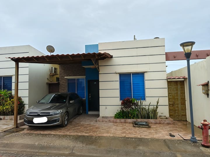 Casa Vacacional Cerca A La Playa - La Libertad