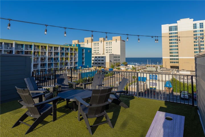 10 Ocean: The Rooftop Coastal Escape - Sandbridge Beach, VA