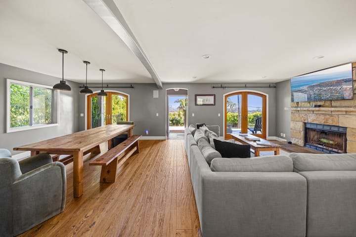Modern Sb Foothills Home W/views Near Ucsb - Santa Barbara, CA