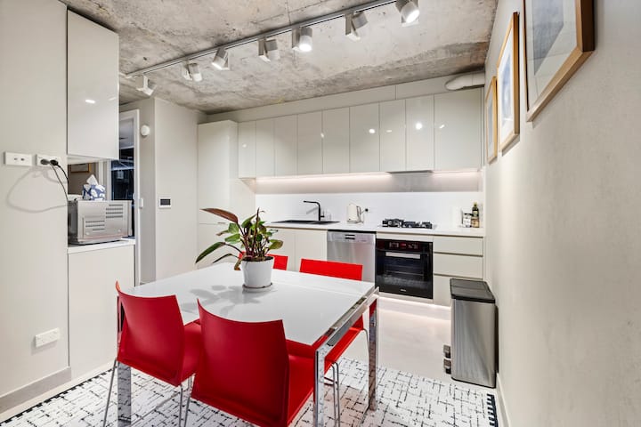 Central City Of Sydney - Surry Hills