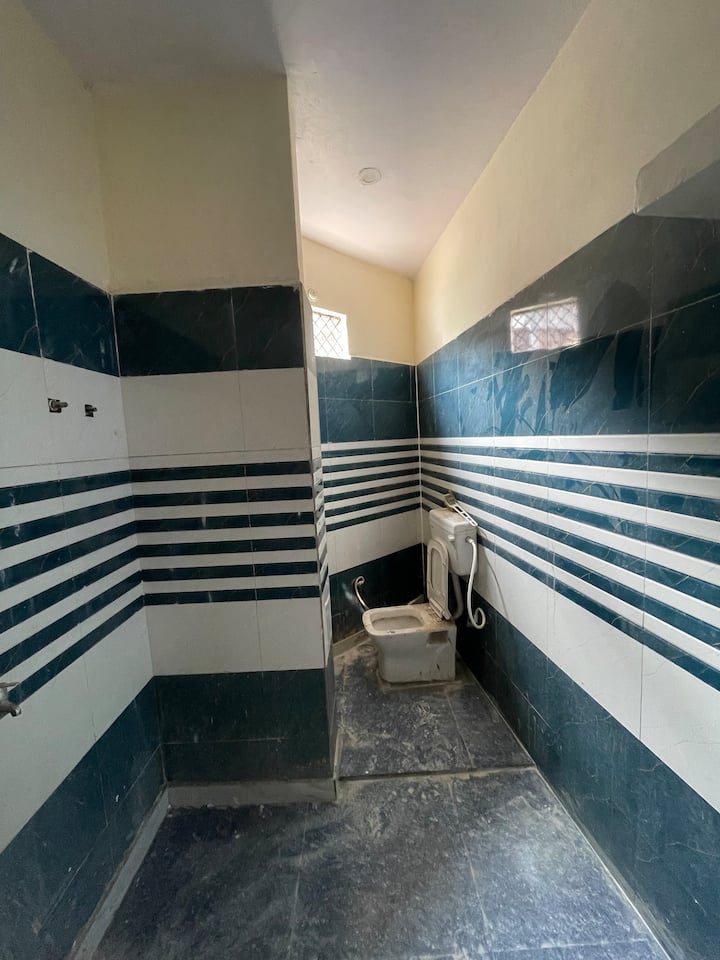 Aadarsh Home Stay - Mathura