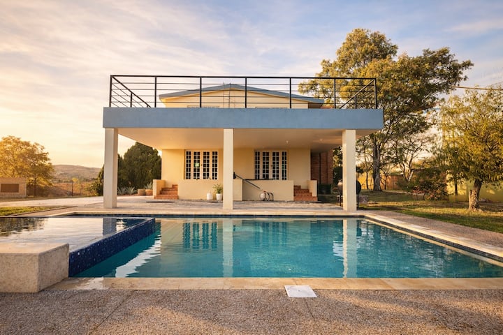 Casa De Campo Con Alberca Privada Y Frontón. - Mexico