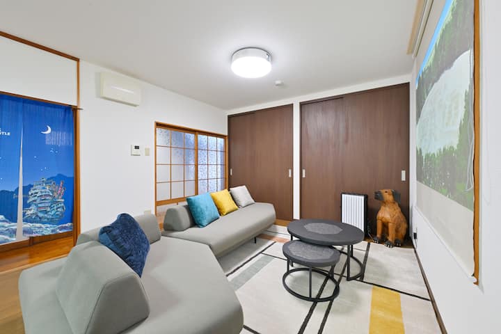 高松駅徒歩圏内、貸切一軒家、最大8名、駐車場2台可能！ - Takamatsu