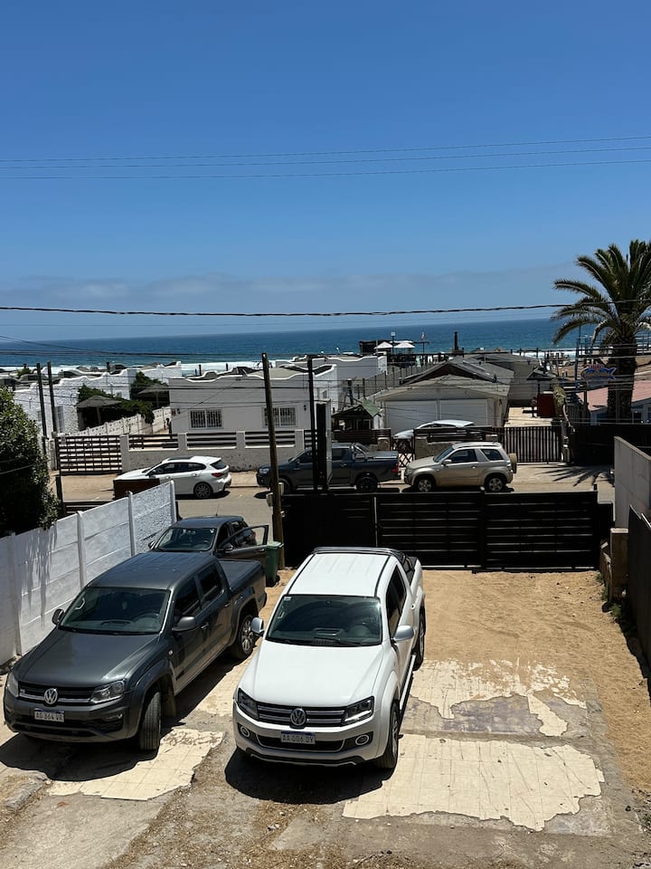 Alojamiento Para Dos Con Estacionamiento Privado - Zapallar