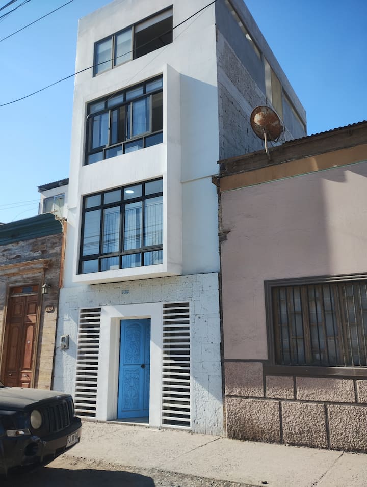 La Puerta Azul - Iquique