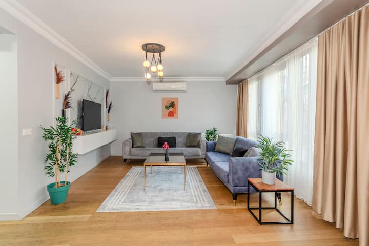 Spacious Galata Home By Tower | Balcony Sea View - Istanbul