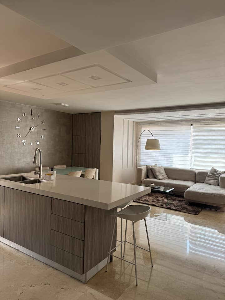 Moderno Y Lujoso Apartamento/ Ubicación Top/ Wifi - Venezuela