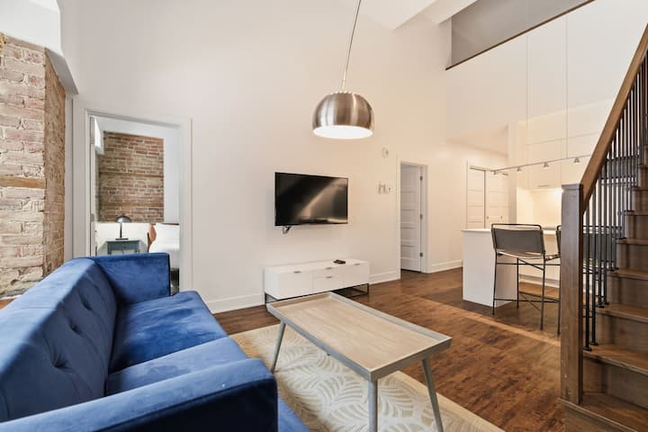 Prestige 3br Loft W/ Mezzanine • Steps To Old Port - Montreal