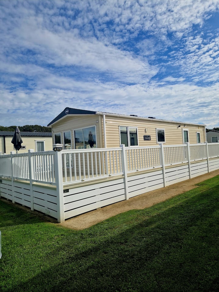 Family-friendly Caravan In Dorset, Close To Beach - Christchurch, UK