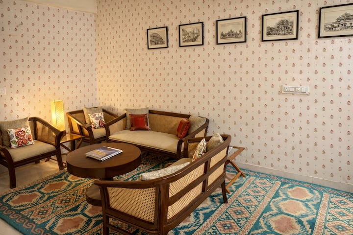 Luxurious 2bhk Excellent Location - Jaipur