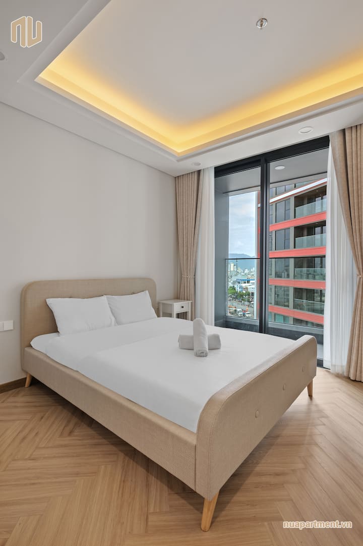 Nu Panoma | Modern Studio - Balcony Vs City View - Da Nang