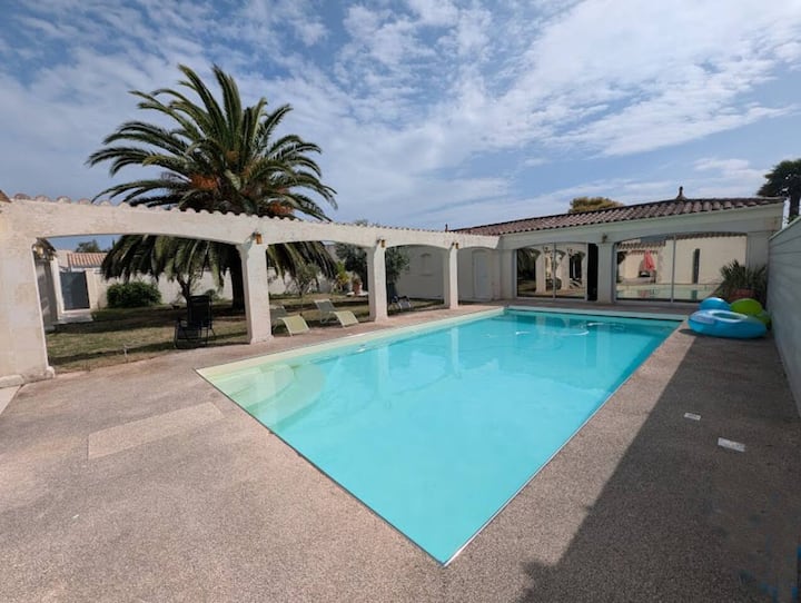 Hacienda à Lentrée De Lîle Pour 14 Personnes - Ronce-les-Bains