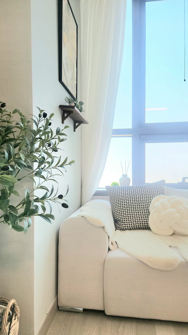 신규  *모모*
《넓은 킹  침대》 송도달빛축제공원역 5분/ 넷플/바다뷰 / 출장/장기숙박 - Incheon