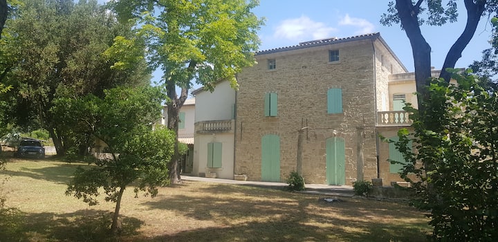 Domaine Familial à 6 Km D’uzès - Uzès