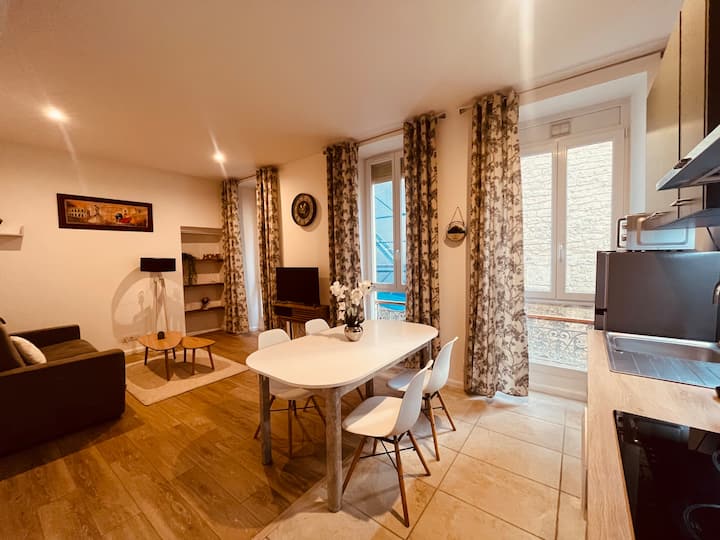 Magna Roma – P2 Cosy Pour 4, Esprit éLégant - Nîmes