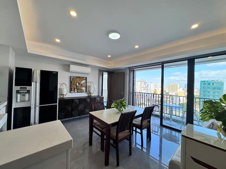 Modern 3-br Apt W/ Rooftop Infinity Pool - Phnom Penh
