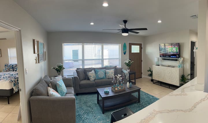 Gulf Coast 3br Home | Private Yard & Fire Pit - Tarpon Springs, FL