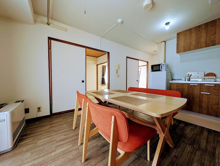 地元のリーズナブルな飲食店が密集する地域、花園地区の中心に位置する宿泊先 - Otaru