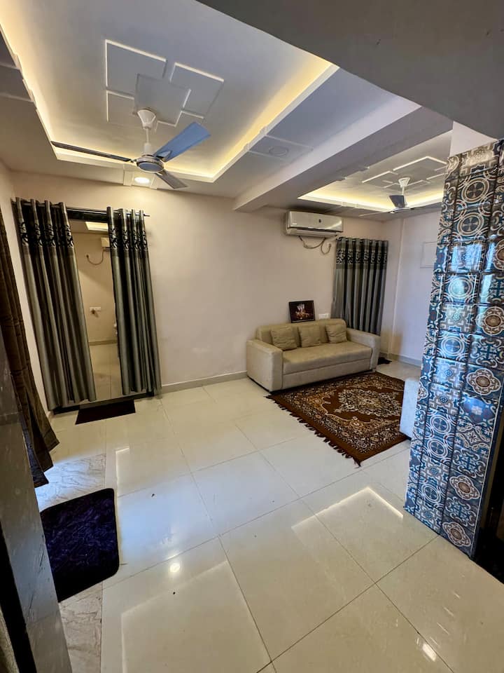 Pvt Room & Mini Balcony | Shared Kitchen & Balcony - Raipur