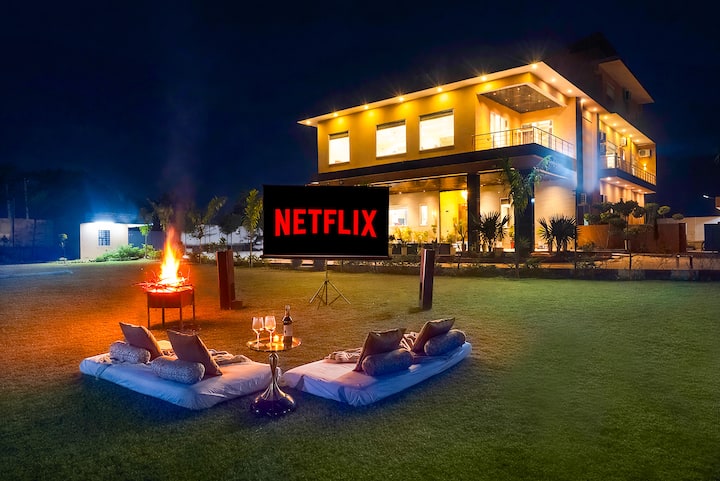 7-bhk Villa With Sit-out, Lounge & Garden - India