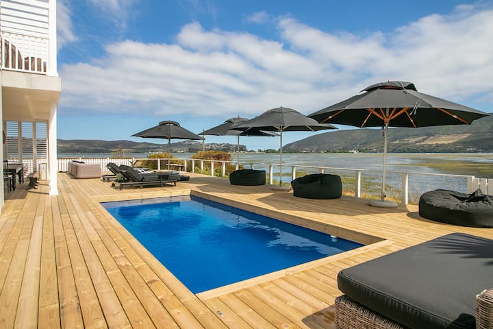 Relaxed Home With Canal Views - Knysna