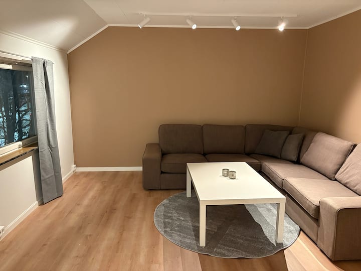 Fin Leilighet Med 3 Soverom Og Parkering - Tromsø