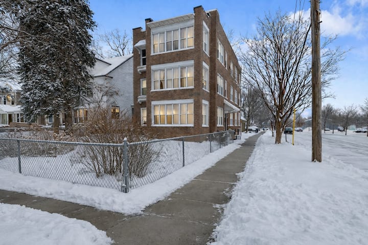 Downtown Syracuse 3br | Walk To Su & Jma Dome - Syracuse, NY