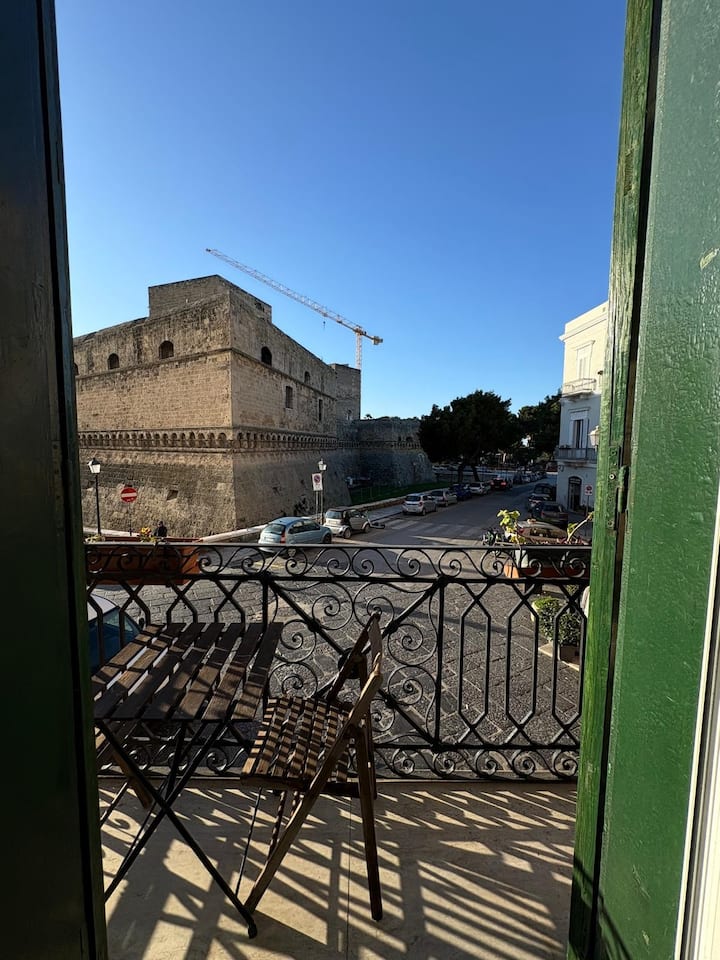 Home With Balcony Castle View – Bari Vecchia - Bari