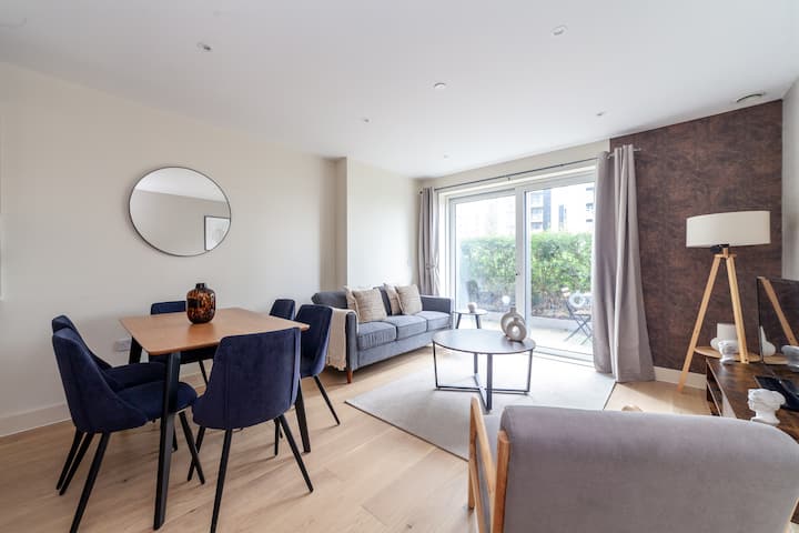 Riverside Luxury 2-bed | Elizabeth Line - Barking