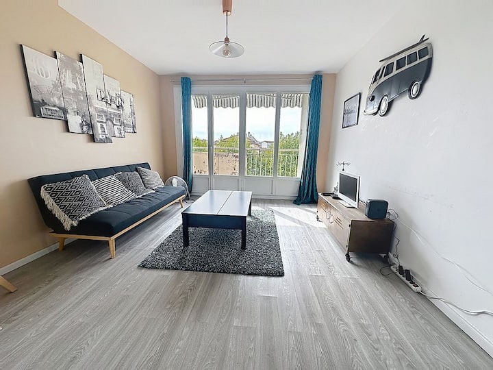 Apt Agréable De 3 Chambres, Centre Ville De Bron - Chassieu