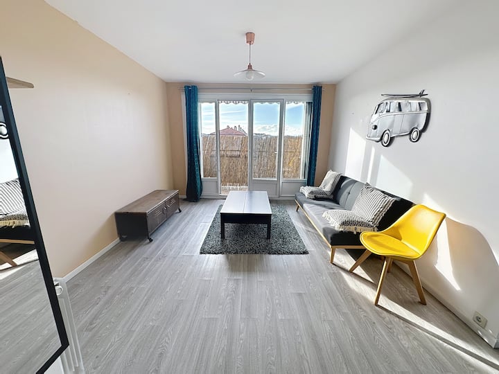 Apt Agréable De 3 Chambres, Centre Ville De Bron - Bron