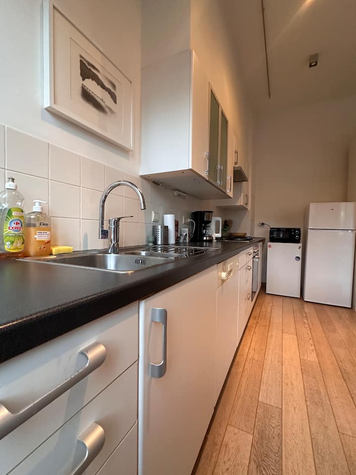 Appartement Rénové Et Central. - Bruxelles