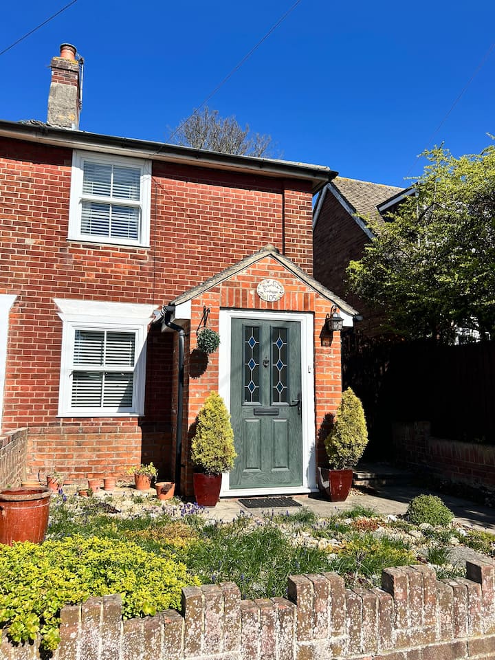 Bramble Cottage - Brightlingsea